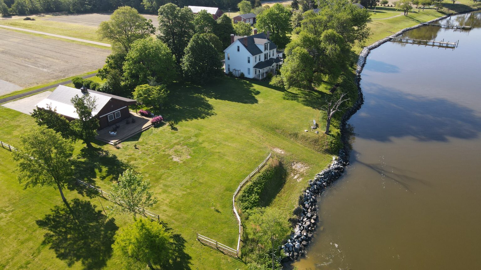 About the Location and Service | Lower Notley Hall Farm